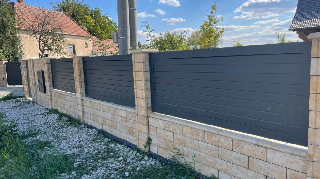 Realizace hliníkových plotů | ALUX hliníkové ploty