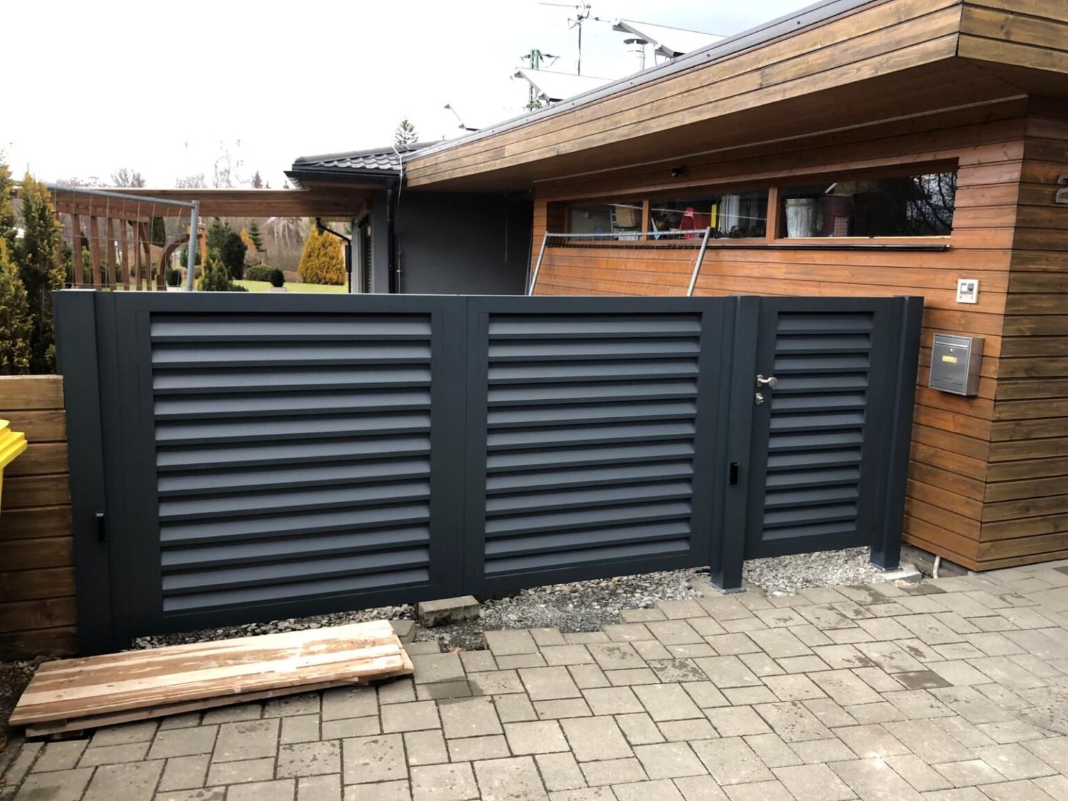 Realizace hliníkových plotů | ALUX hliníkové ploty